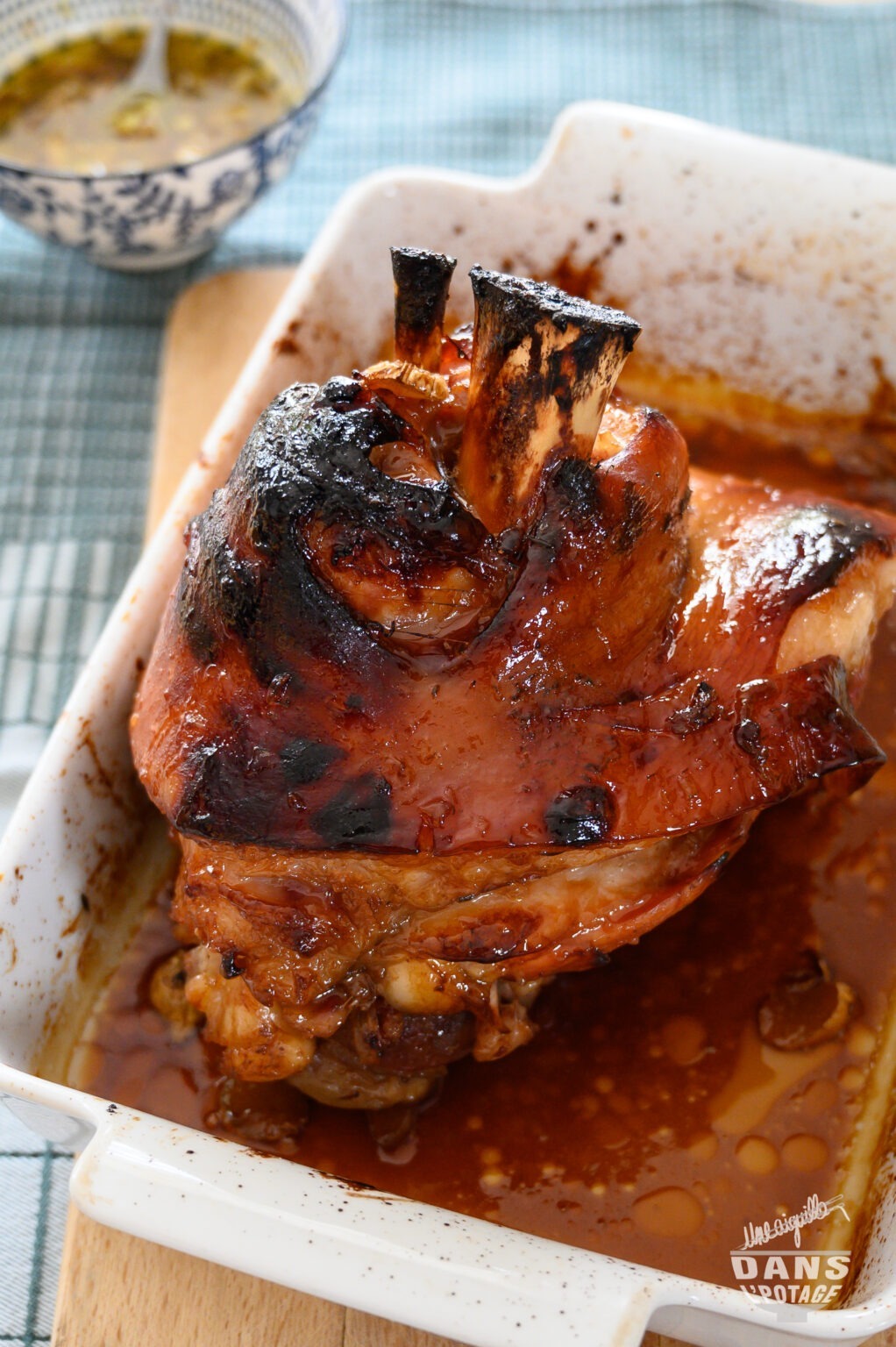 Jarret de porc laqué au miel (double cuisson) – Une aiguille dans l'potage