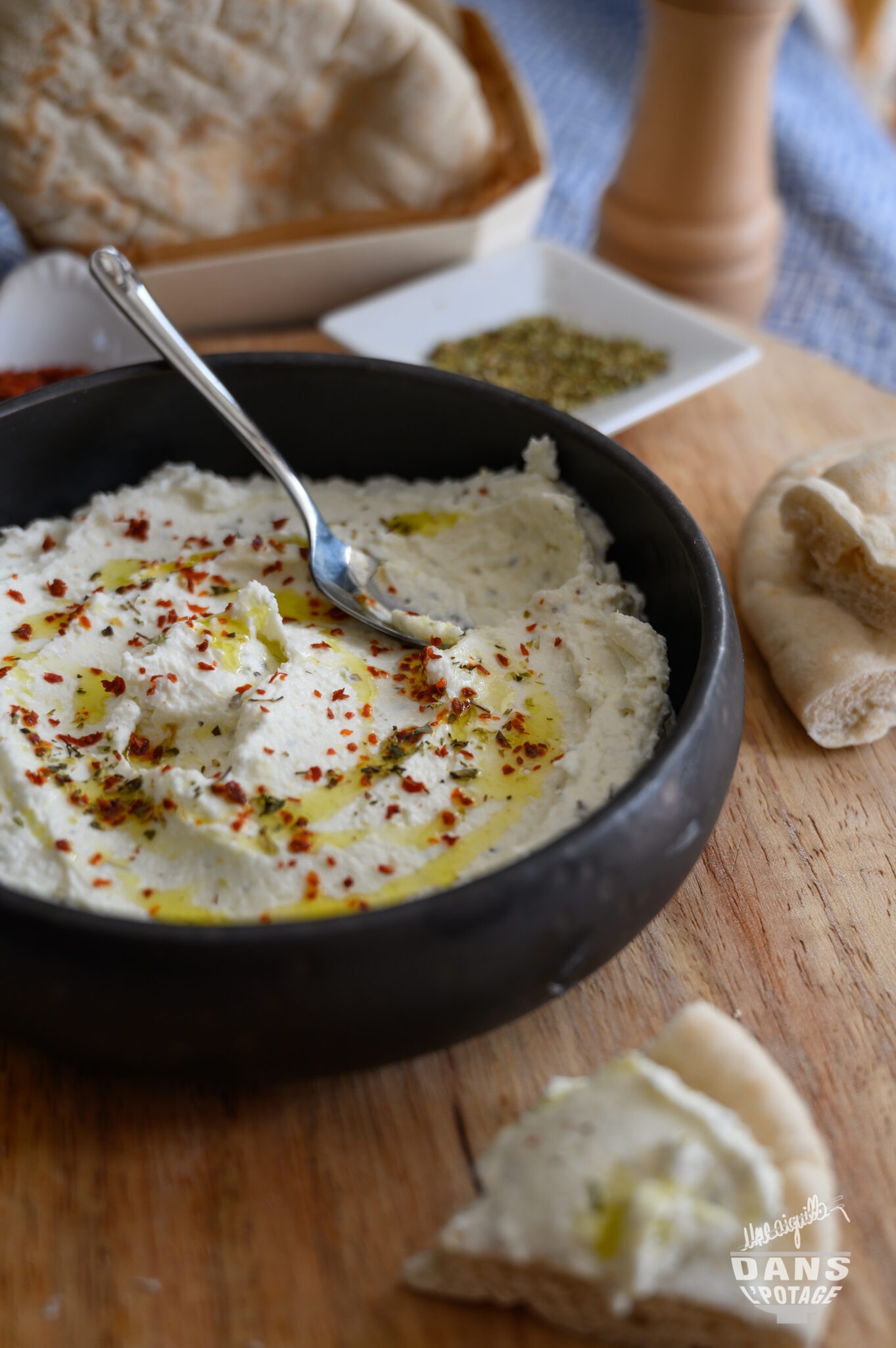 Dip de feta crémeuse épicée – Une aiguille dans l'potage