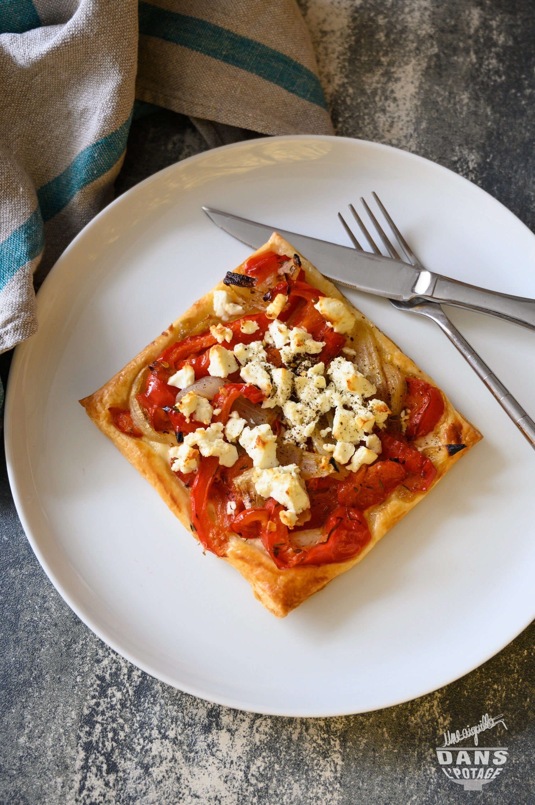 Tartelettes aux poivrons rouges et feta, d'Ottolenghi – Une aiguille ...
